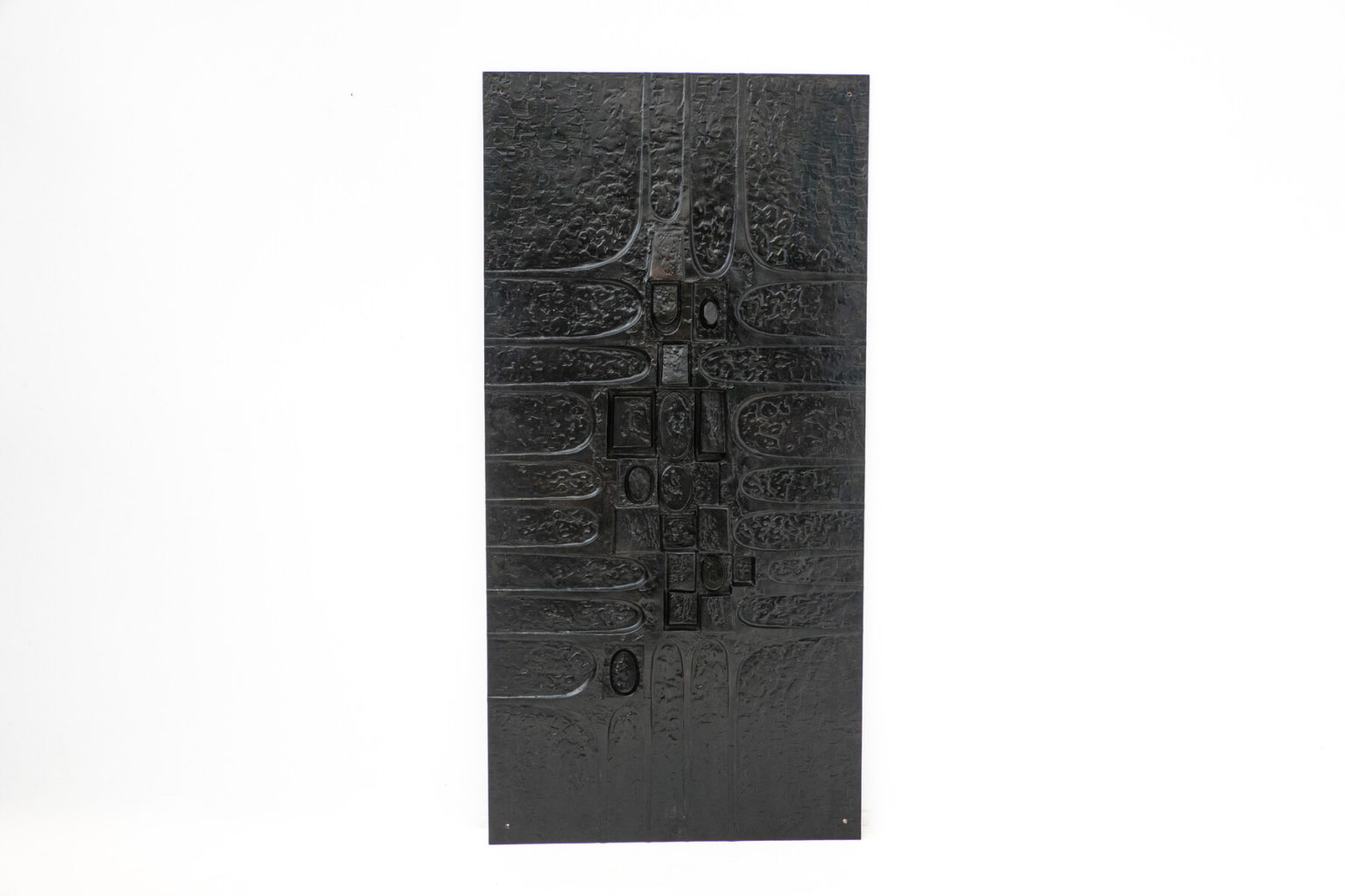 Mid Century Modern Aluminium Wall Panel in Black - Living in Style Gallery