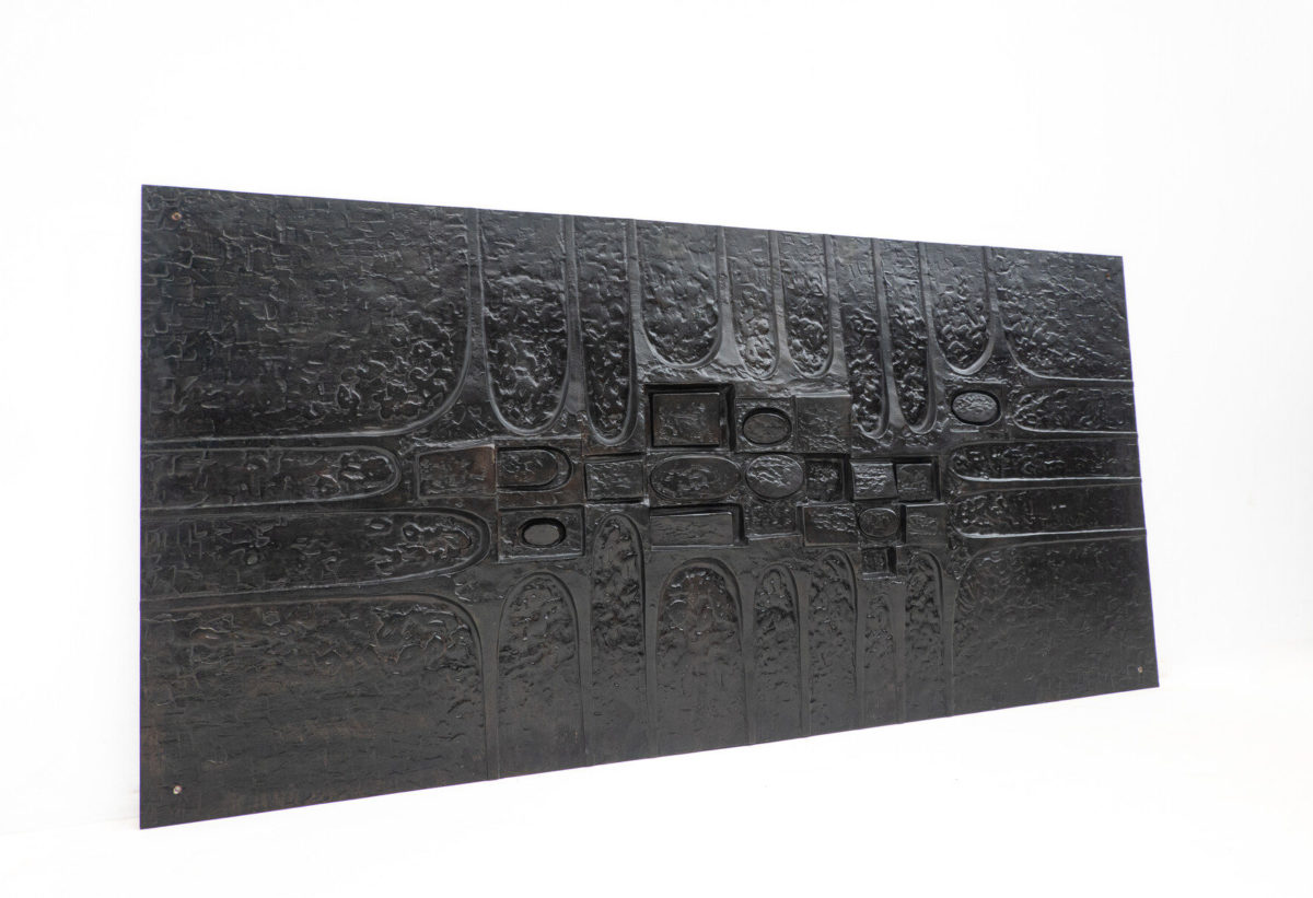 Mid Century Modern Aluminium Wall Panel in Black - Living in Style Gallery